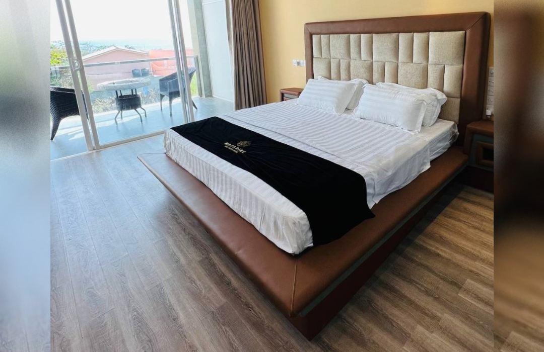 Mazarine Surf Suites - Room 103